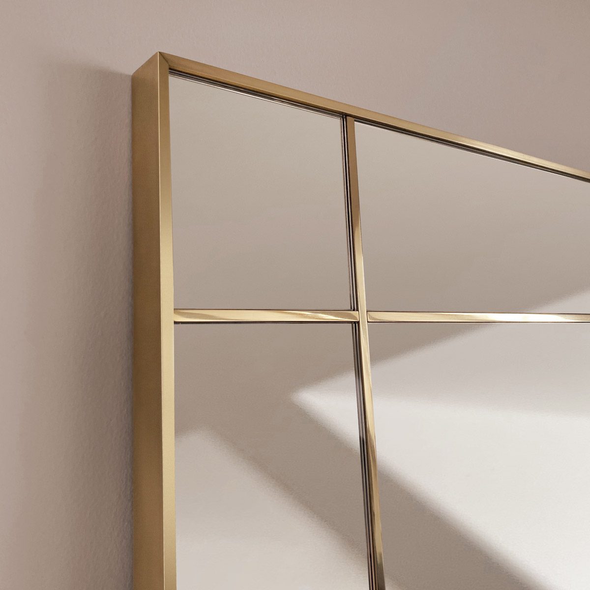 Nowoczesne lustro Credo ze złotą ramą - sklep Ryssa