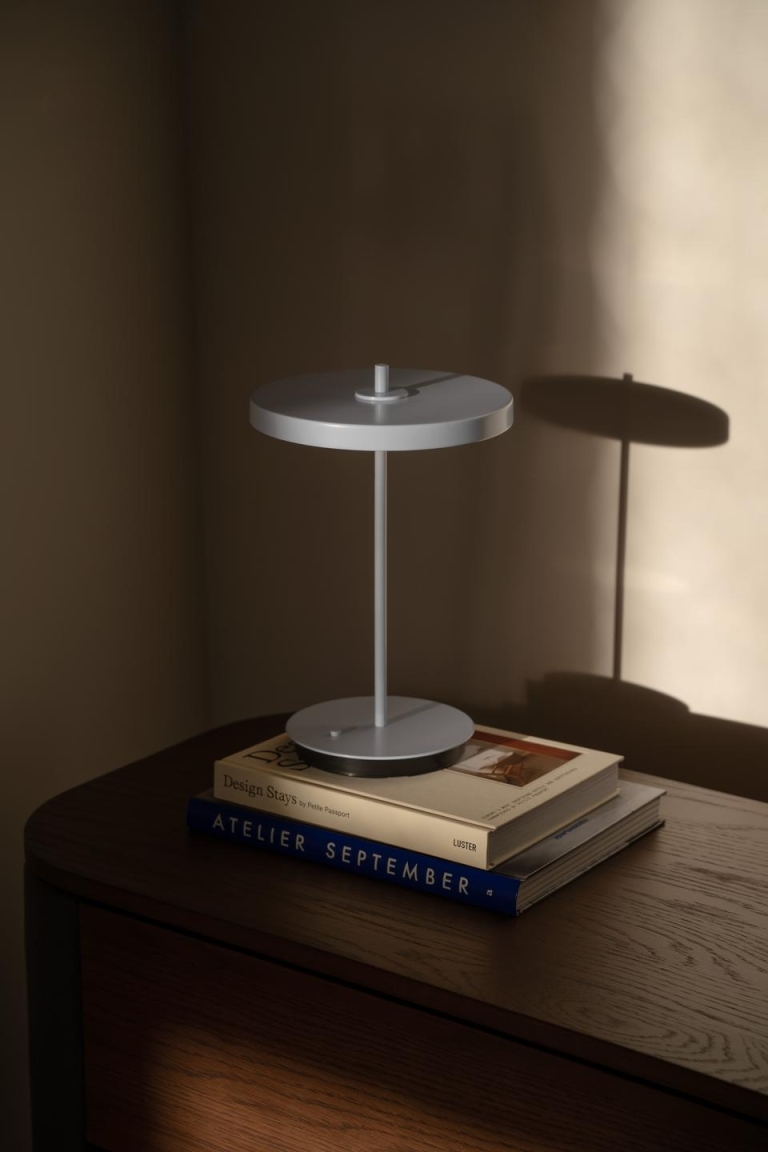 Bezprzewodowa lampa stołowa Asteria Move Monochrome – bladoniebieska